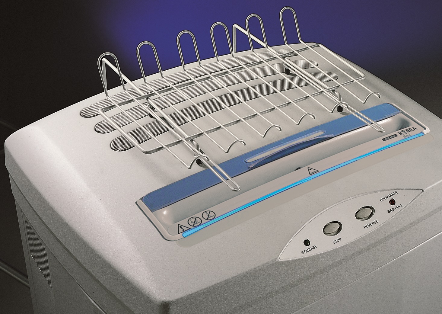 Uničevalec dokumentov Kobra 390 C4 - Alta pc biro